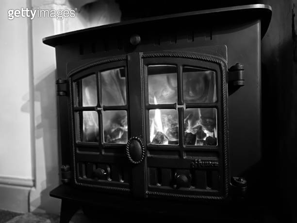 Log Burner In Winter 이미지 1581191064 게티이미지뱅크
