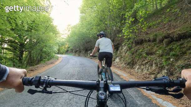 First person perspective following male biker ahead 이미지 (1490238461 ...