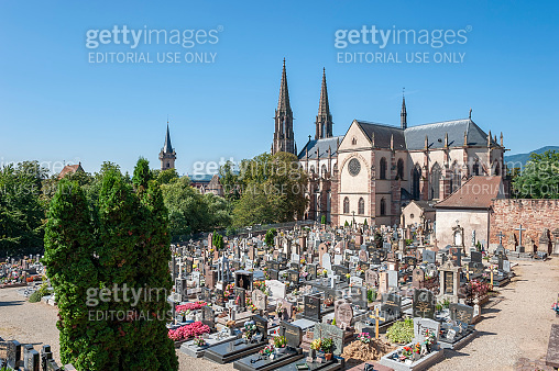 Church of Saints Peter and Paul in Obernai. Alsace region in France 이미지 ...