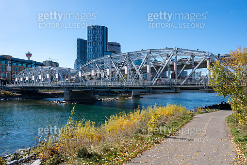 Reconciliation Bridge ( Langevin Bridge ) and Bow River Pathway ...