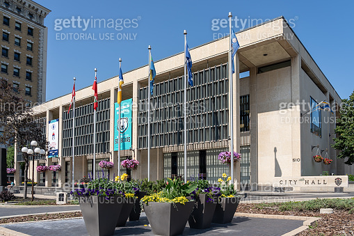 Winnipeg City Hall in Winnipeg, Manitoba, Canada 이미지 (1642417591) - 게티이미지뱅크