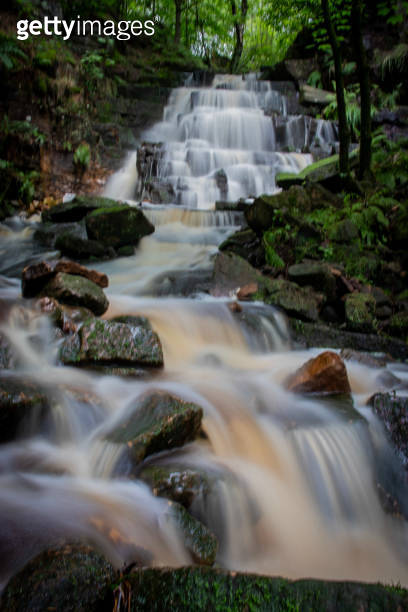 Hatch Brook Waterfall (1568165506) - 게티이미지뱅크