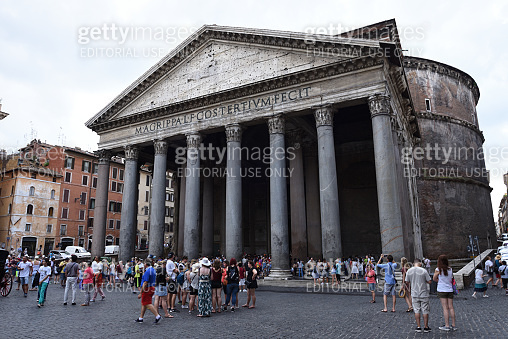 crowded people in front of pantheon, rome, italy 이미지 (1453644355) - 게티이미지뱅크