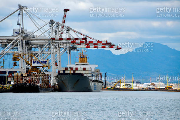 Container terminal - container ship and quay cranes, Sand Island ...