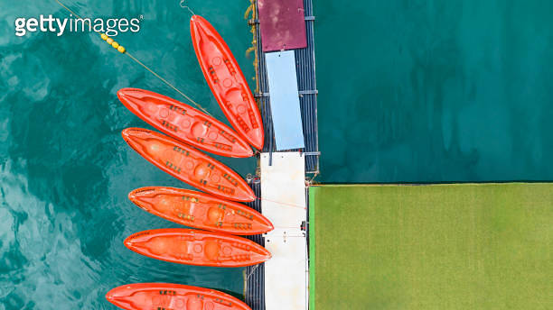 Top view of red kayak design image 이미지 (1686079867) - 게티이미지뱅크