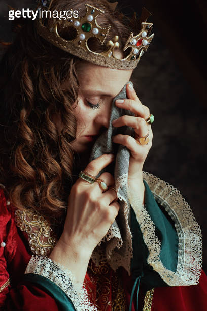 sad medieval queen in red dress with handkerchief crying 이미지 ...