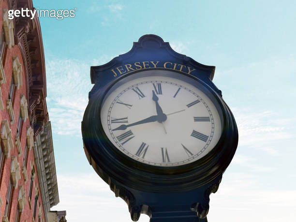 Urban clock 이미지 (1572654048) - 게티이미지뱅크