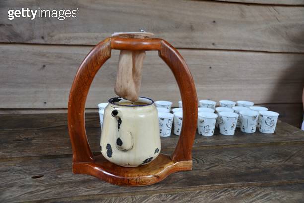 Traditional Coffee Drip Brew in Costa Rica 이미지 (1806368878) - 게티이미지뱅크