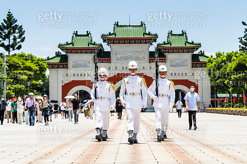 The Taipei National Revolutionary Martyrs' Shrine. 이미지 (1709378021) - 게티이미지뱅크
