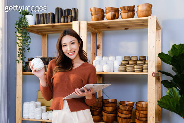 Asian beautiful woman sell handmade vase products online live streaming ...