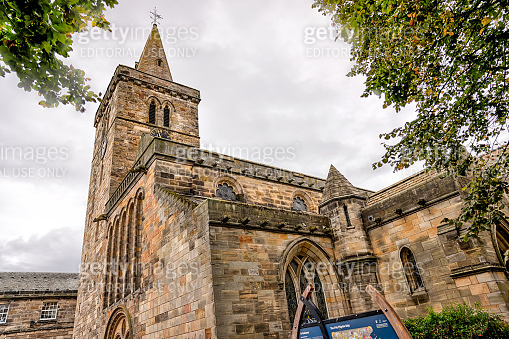 Holy Trinity Church, a Church of Scotland parish church in St Andrews ...