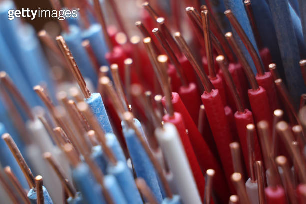 Group electric wires 이미지 (1499848295) - 게티이미지뱅크