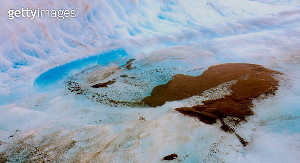 A Glacial Stream Example (1770524945) - 게티이미지뱅크