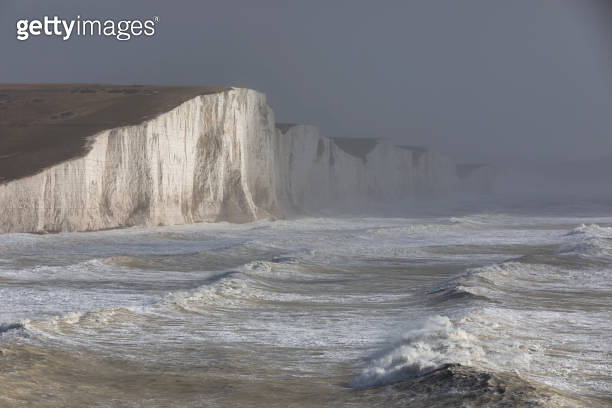 English Channel storm , South Downs 이미지 (1729596819) - 게티이미지뱅크
