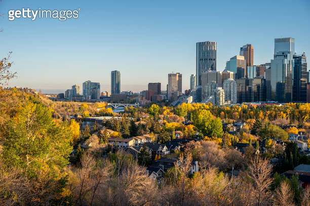 Calgary's Skyline in Autumn 이미지 (1719646489) - 게티이미지뱅크