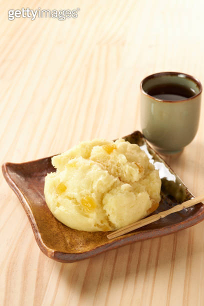 Traditional Japanese steamed sweets Oni Manju 이미지 (1801613512) - 게티이미지뱅크