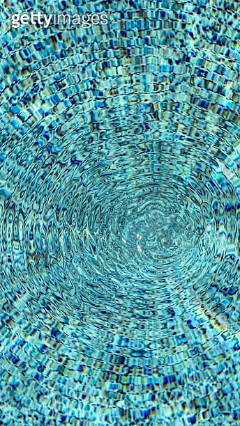 Fractal reflections created in nature in pool water 이미지 (1785080259 ...