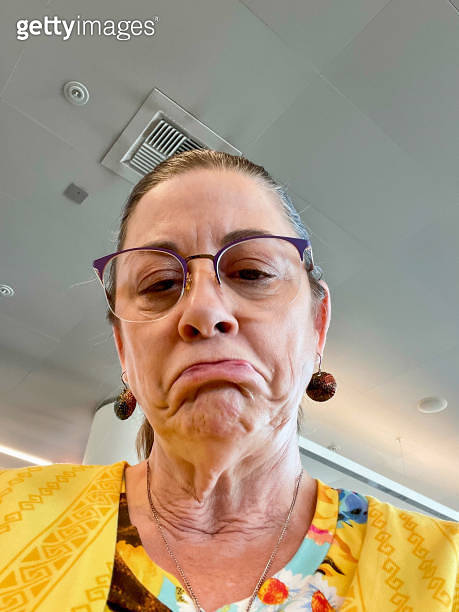 Senior woman giving a silly sad face selfie 이미지 (1719248575) - 게티이미지뱅크