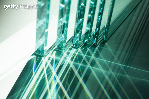 light passing through glass 이미지 (1727244341) - 게티이미지뱅크
