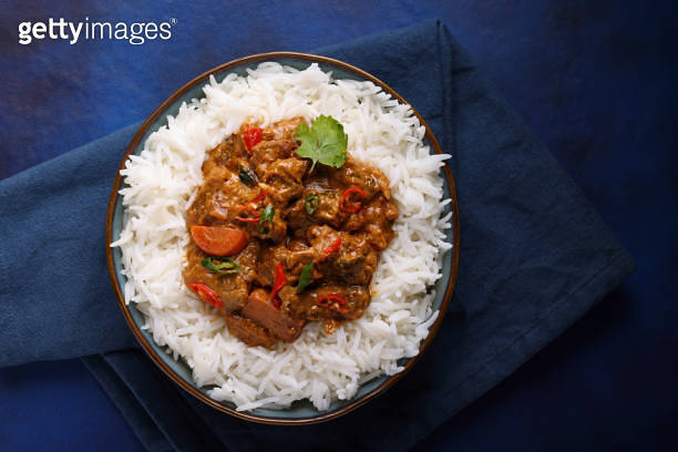 Beef Curry and Basmati Rice 이미지 (1631641305) - 게티이미지뱅크