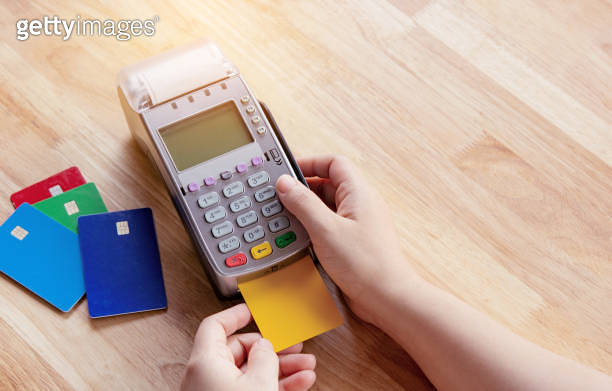Credit card payment with EDC machine or credit card terminal. 이미지 ...