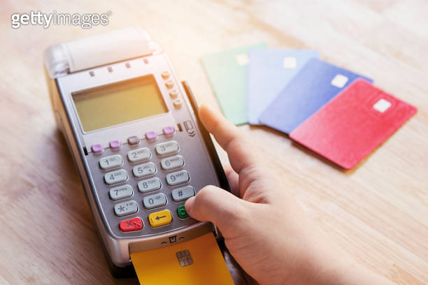 Credit card payment with EDC machine or credit card terminal. 이미지 ...
