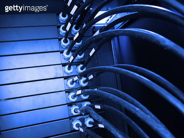 close up of network cables in a data center 이미지 (1767379384) - 게티이미지뱅크