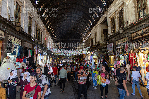 Ordinary day in Al-Hamidiyah Souq in the old city of Damascus. Bazaar ...