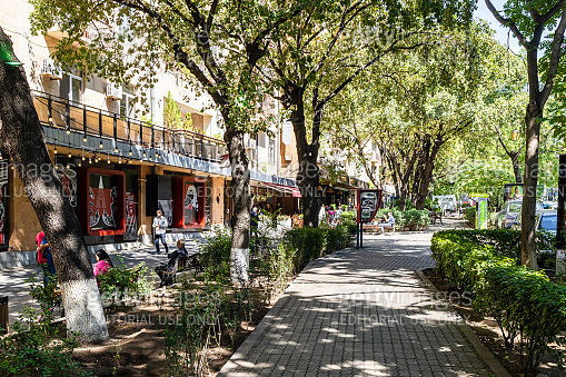 green boulevard on Abovyan Street in Yerevan city 이미지 (1749866970) - 게티 ...