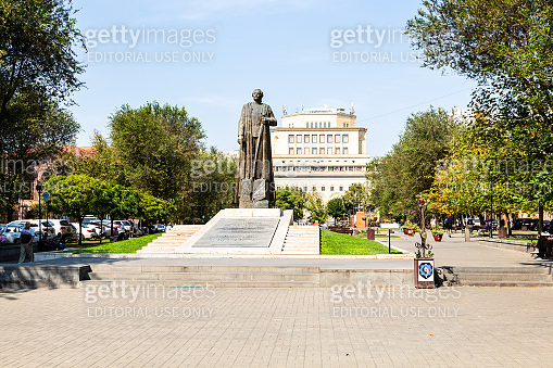 Garegin Nzhdeh Monument in Yerevan city in autumn 이미지 (1749867007) - 게티 ...