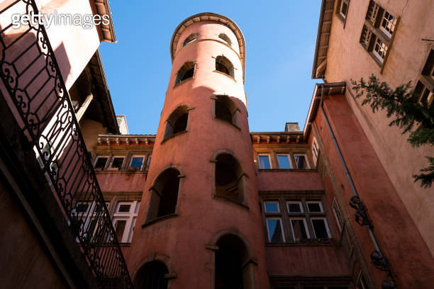 View of famous pink tower building in Lyon 이미지 (1474960984) - 게티이미지뱅크