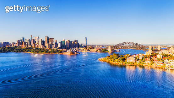 D Crem point 2 Kirrib CBD wide 이미지 (1454937285) - 게티이미지뱅크