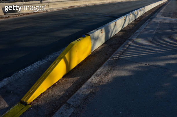 temporary steel mobile guardrail assembly easily disassembled lane ...