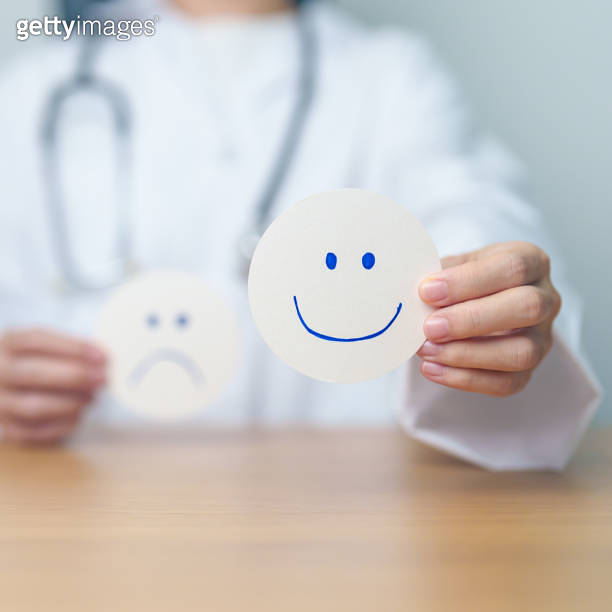 Doctor show Happy smile face paper, Mental health Assessment ...