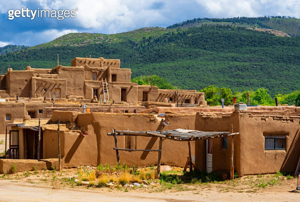 Adobe Architecture 이미지 (1857131971) - 게티이미지뱅크