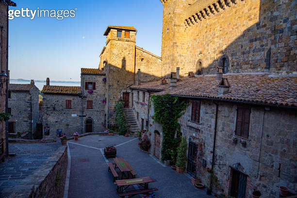 Rocca square in Bolsena,Lazio,Italy 이미지 (1457053567) - 게티이미지뱅크