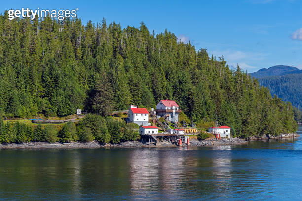 Boat Bluff Lighthouse, Inside Passage Cruise, Canada (1525563461) - 게티이미지뱅크