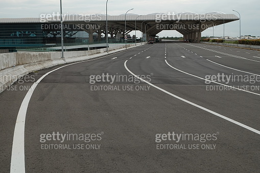 Access road to the drop off area of Yogyakarta international airport ...