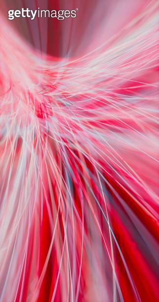 Delicate rays of light traverse the depth of the dark expanse 이미지 ...