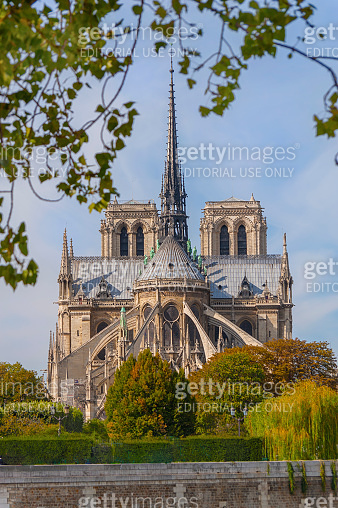 Medieval gothic cathedral of Notre Dame, Paris, France (1483062376 ...