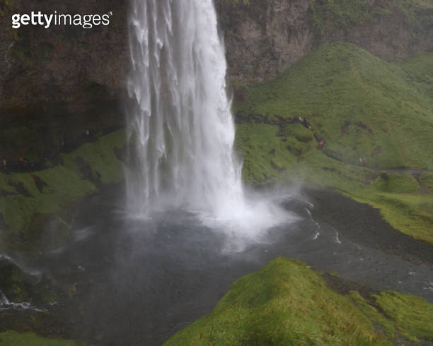 The lower part of Seljalandsfoss Falls, Iceland (1489610083) - 게티이미지뱅크