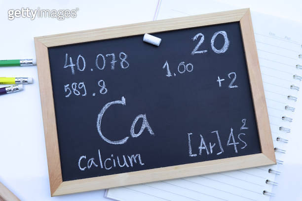 calcium and symbol structural formula chemical on the blackboard 이미지 ...
