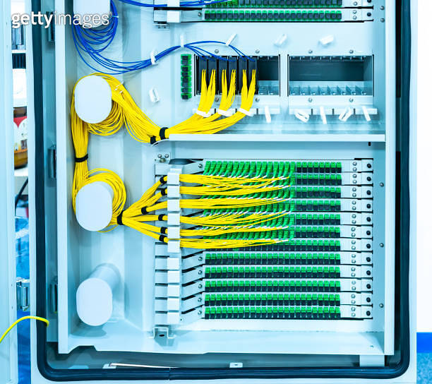 Optical Fiber communication Distribution point 이미지 (1500617579) - 게티이미지뱅크