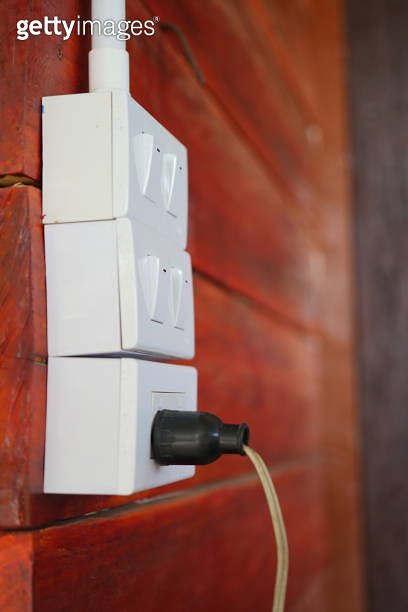 Light switch and outlet plug 이미지 (1658820173) - 게티이미지뱅크