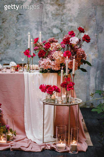 Location for surprise marriage proposal. Table setting in restaurant ...