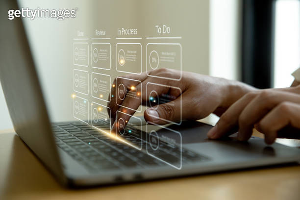 Businessmen Using Kanban Board Framework Methodology On Computer 이미지 1773835066 게티이미지뱅크
