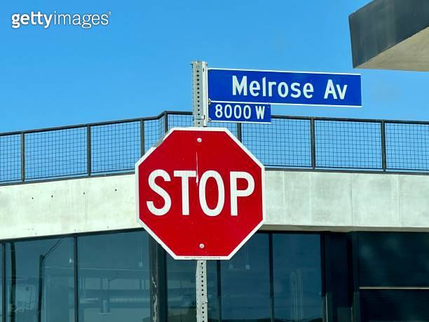 Los Angeles street sign ‚Melrose Avenue‘ 이미지 (1737319716) - 게티이미지뱅크