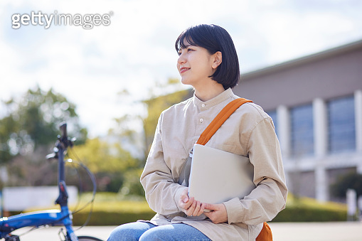 Japanese College Girl 이미지 1457538412 게티이미지뱅크 9300