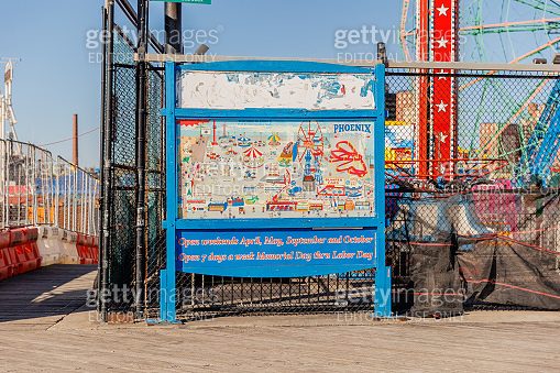 Map and opening hours of closed Coney Island in New York, USA ...