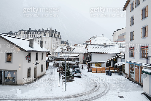 Chamonix in winter 이미지 (1892767591) - 게티이미지뱅크